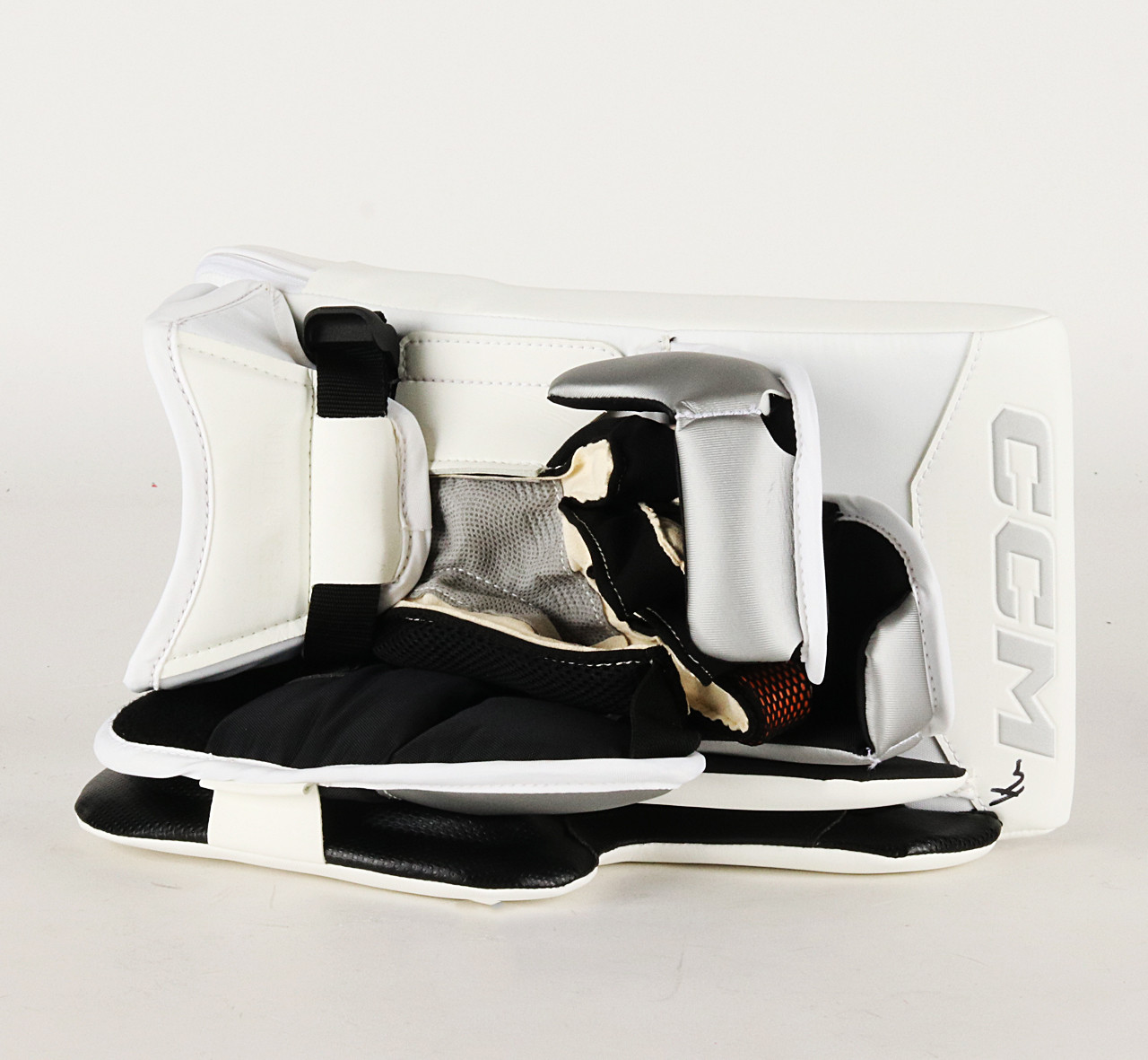 Regular - CCM Extreme Flex 6 White Blocker - David Rittich Los Angeles ...
