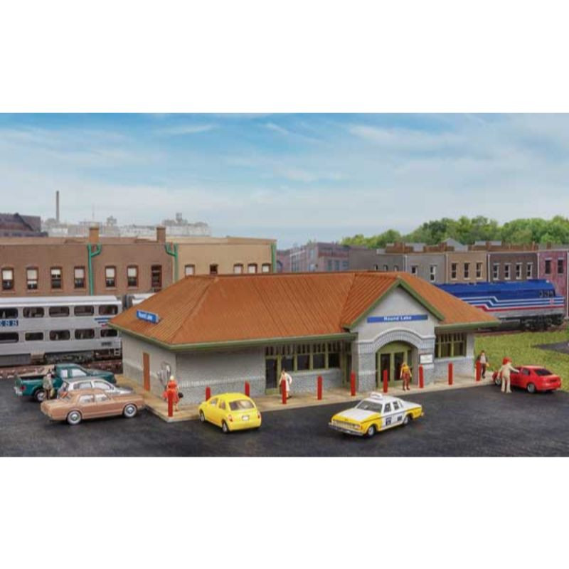 Walthers Cornerstone 933-3887 - Modern Suburban Station - N Scale Kit ...