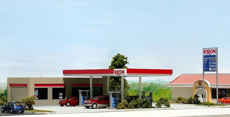 Summit Customcuts EX-001 - Exxon Gas Station - HO Scale Kit - Midwest Model Railroad