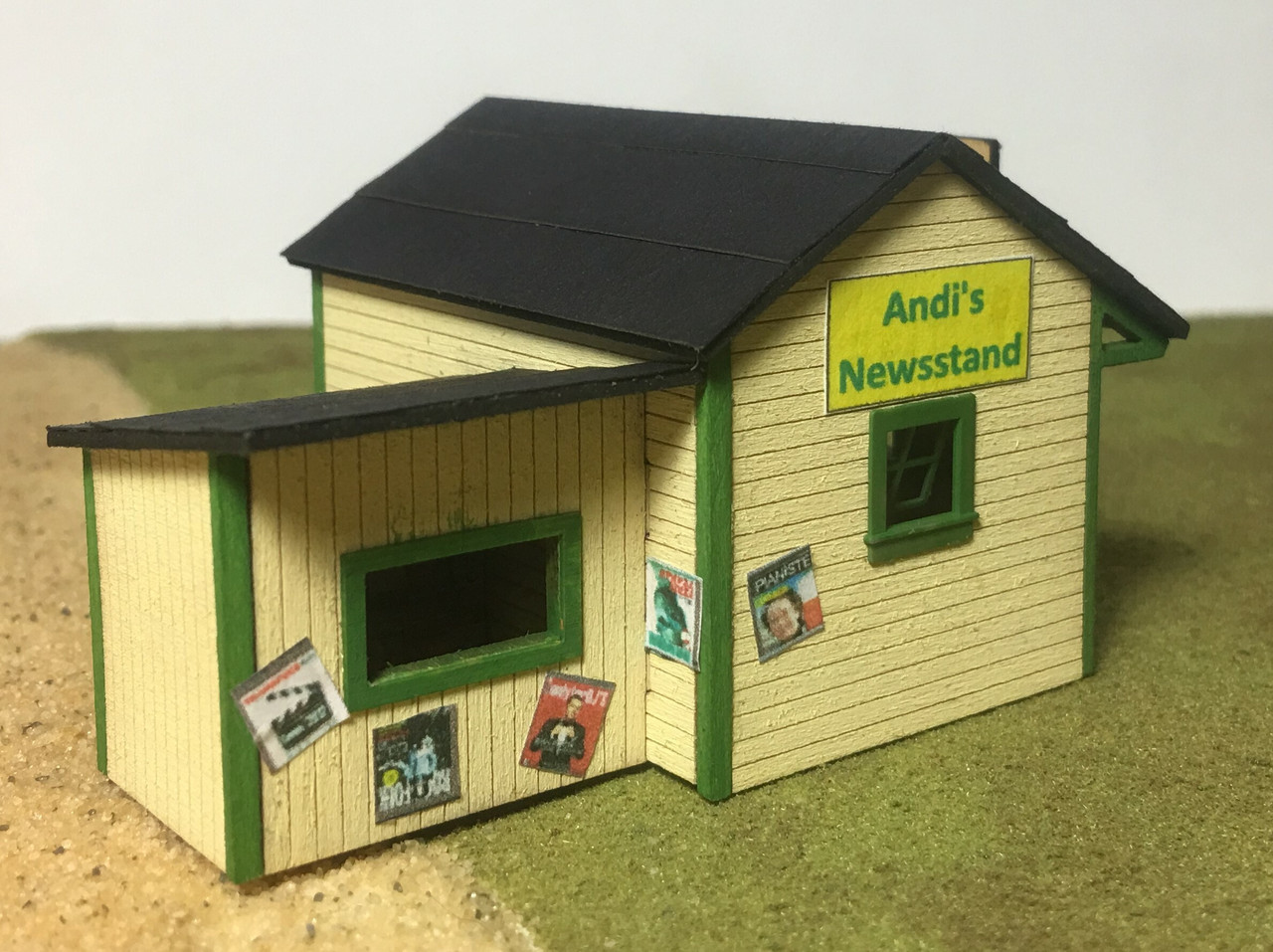 Motrak Models 13004 - Andi's Sandwich Shop - N Scale Kit - Midwest ...