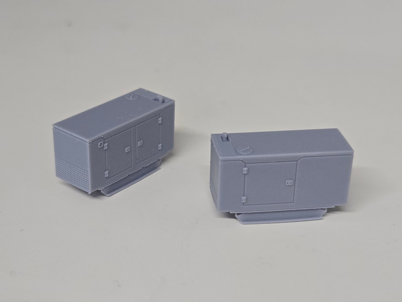 Silver Spike Designs 87-2004 - Generator, 80KVA, Pair - HO Scale ...