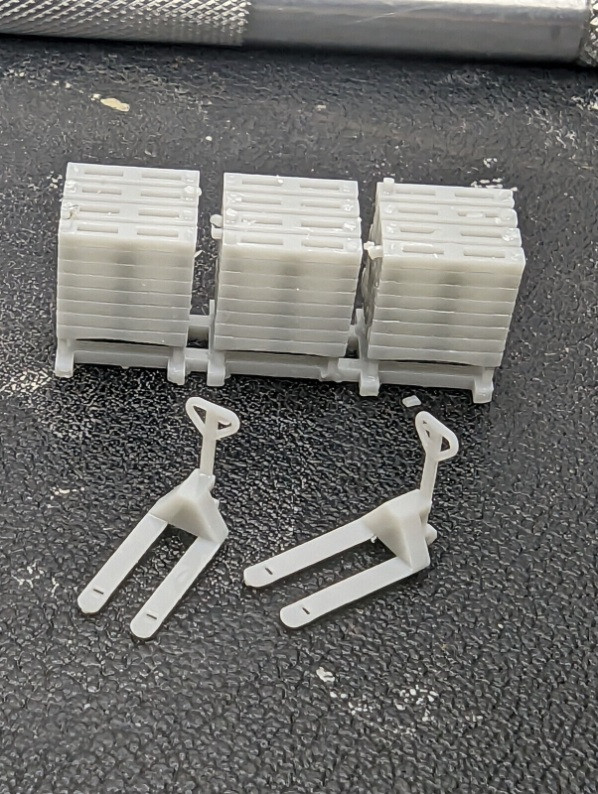 Whistle Stop Models HO1018 - Pallet Jacks and Pallets - HO Scale ...