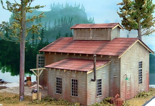 Rail Scale Models -HO-2125 - The Critter Shed - HO Scale Kit - Midwest ...
