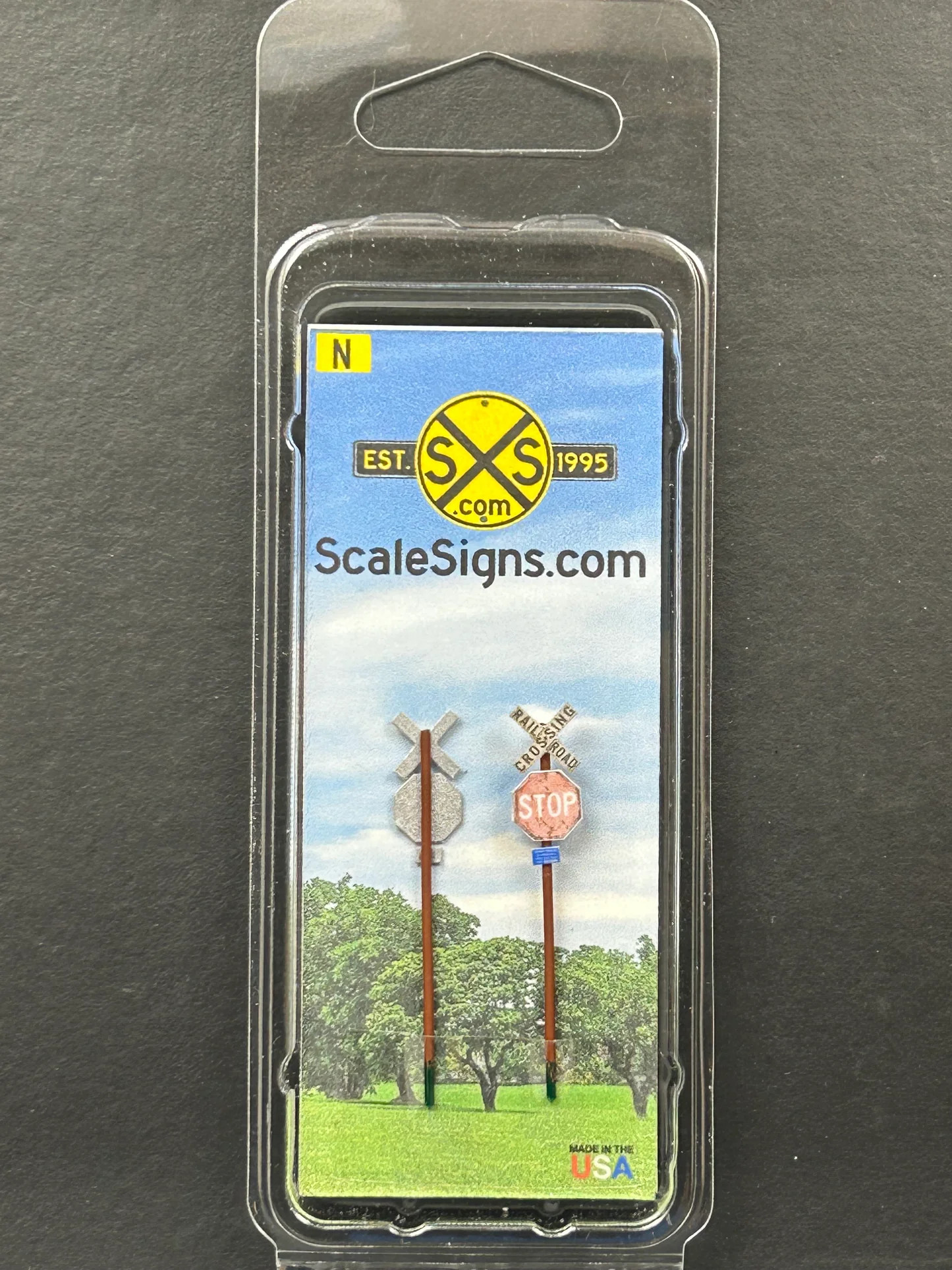 ScaleSigns N-2306C-v1 - Crossbuck on Pole w/ Stop Sign & Crossing ID ...