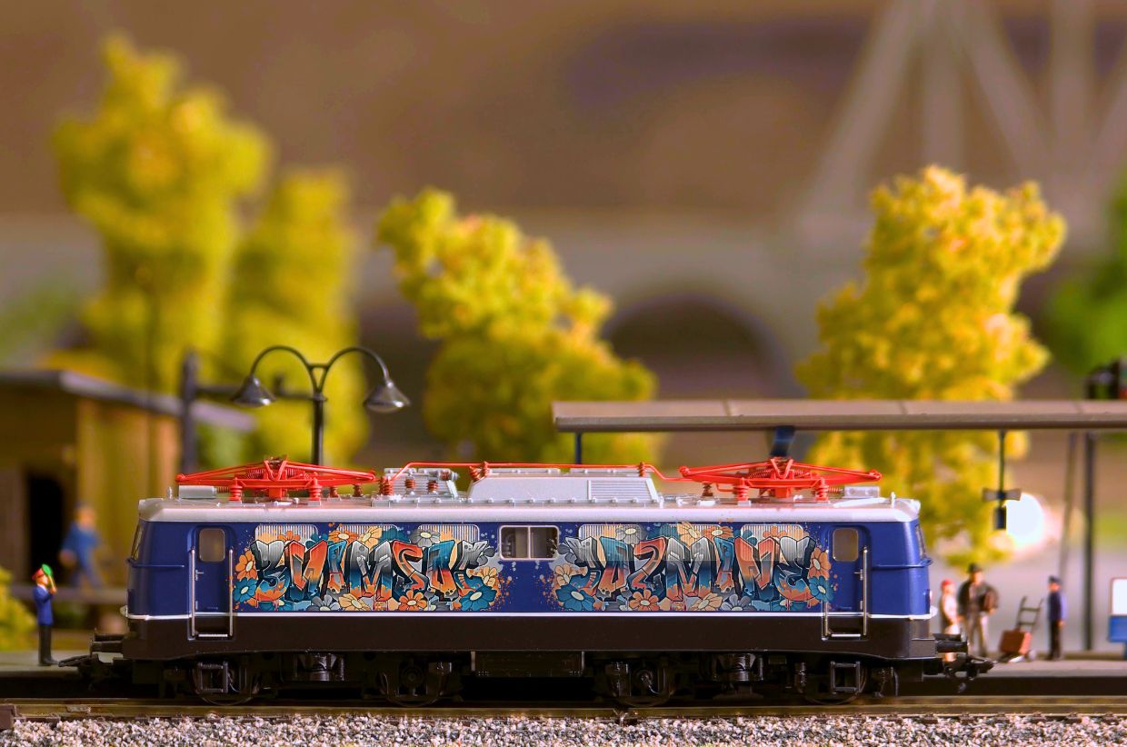 4 Tips for Applying Custom Graffiti to Your Model Trains - Midwest ...