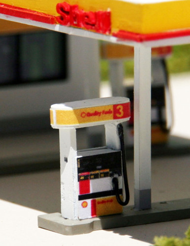 Summit Customcuts GP-005 - Shell Gas Pumps, 4 pck - N Scale Kit ...