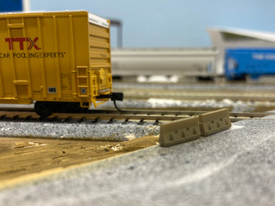 Jackson Railcar N62044 - K Rail Barriers (8 pack) - N Scale - Midwest ...