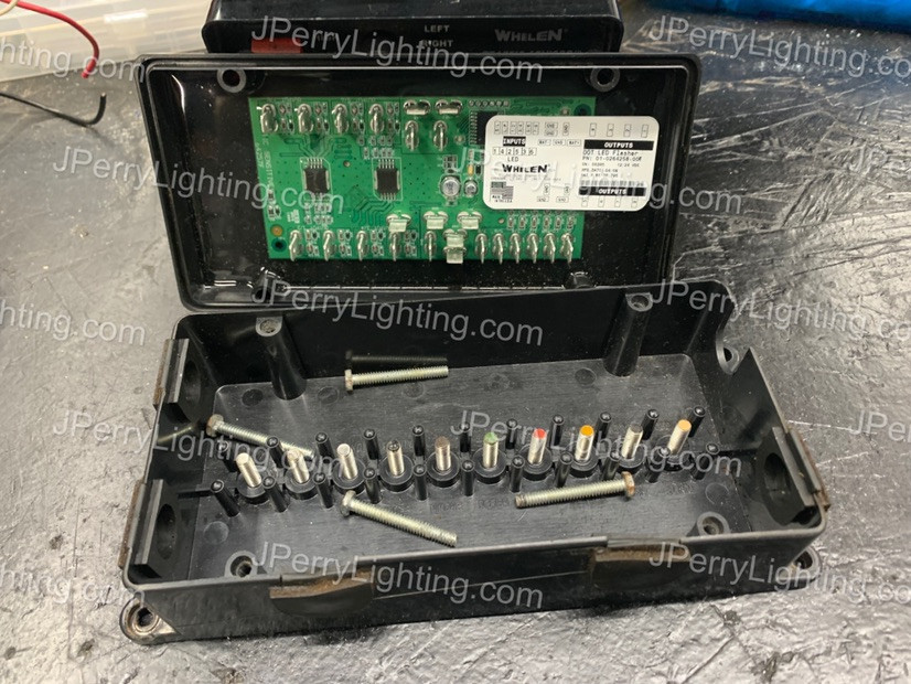 Whelen DOT Flasher 8 channel