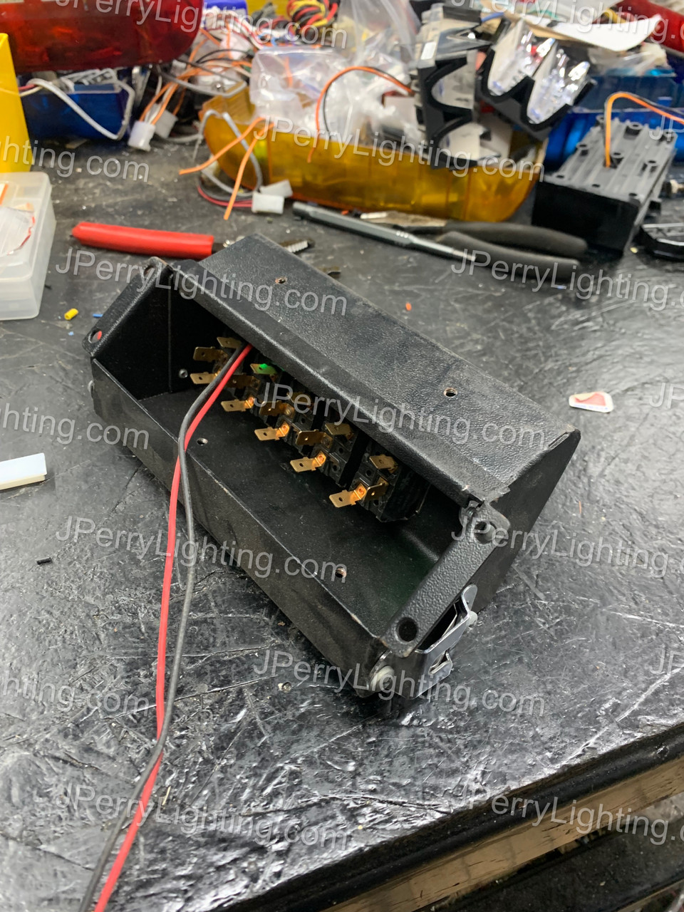 5 Switch box LOT 1767