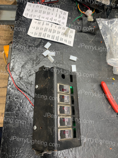 5 Switch box LOT 1767