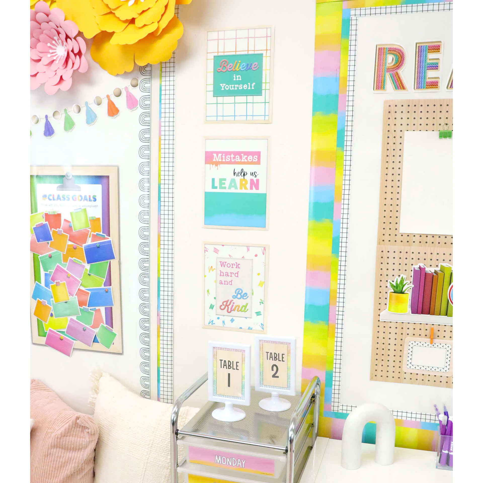 Mini Posters: Creatively Inspired Poster Set