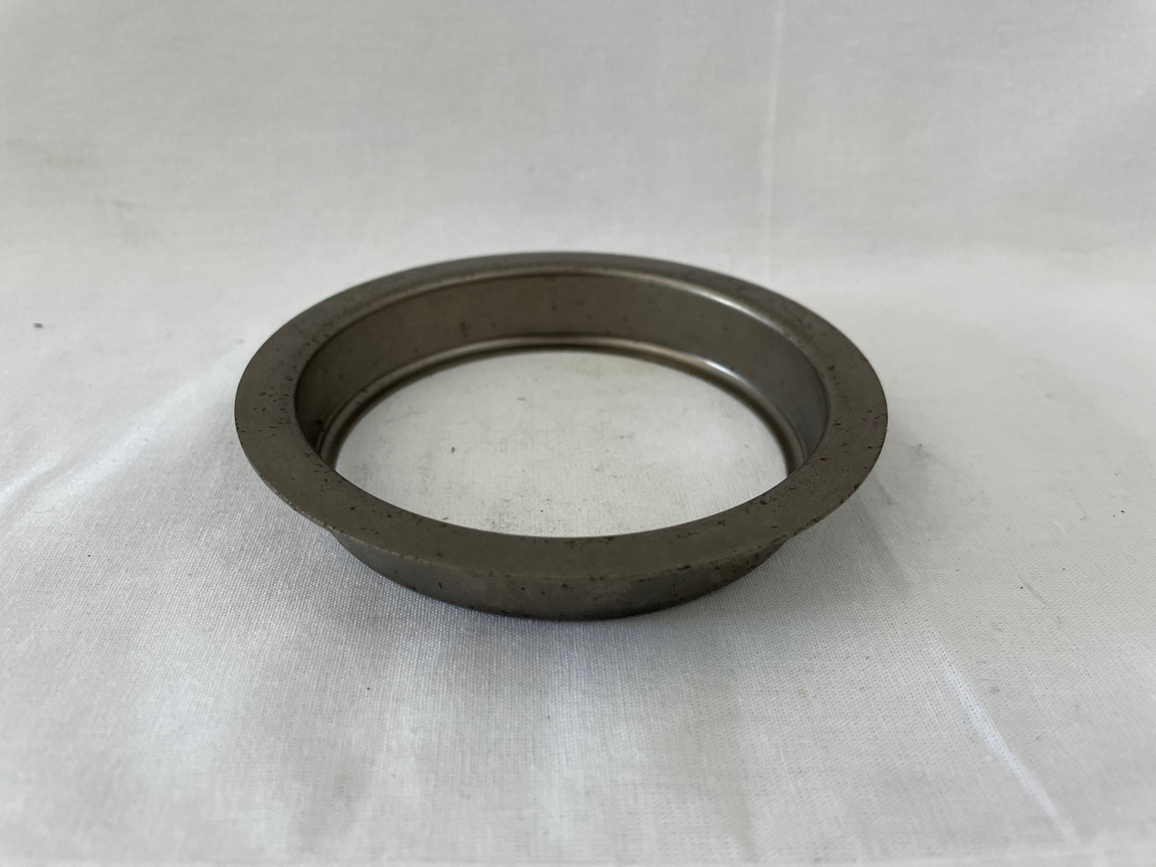 CUP,OIL SEAL - R26632 - qualityequipstore.com