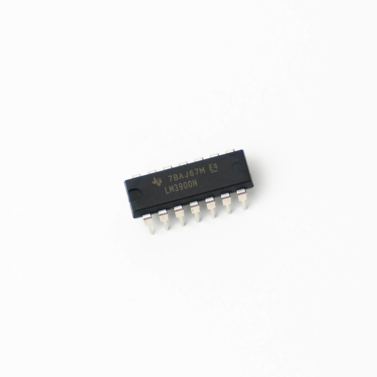 IC LM3900N - synthCube