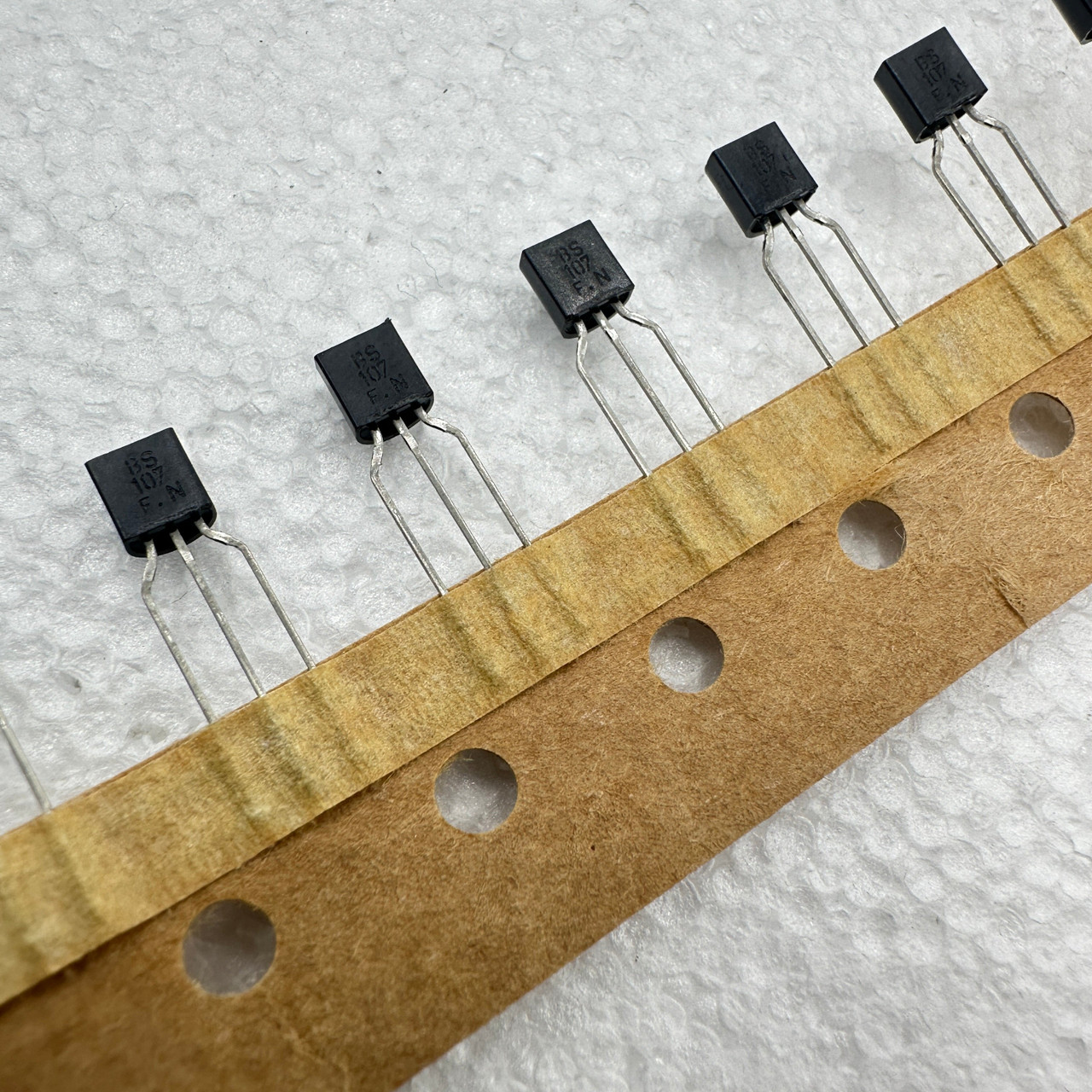 BS107 MOSFET Transistor, TO-92, Fairchild - synthCube