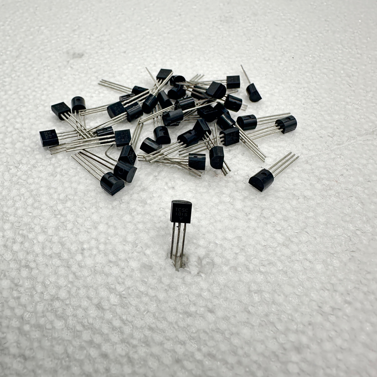 TC 2SC1815-Y CDIL NPN Audio Amplifier Silicon Transistors - synthCube