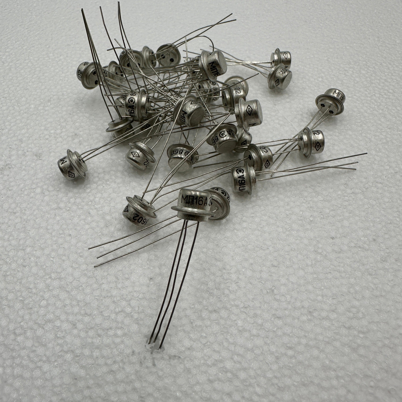 NOS MP16A Russian PNP Germanium Transistor Fuzz - synthCube