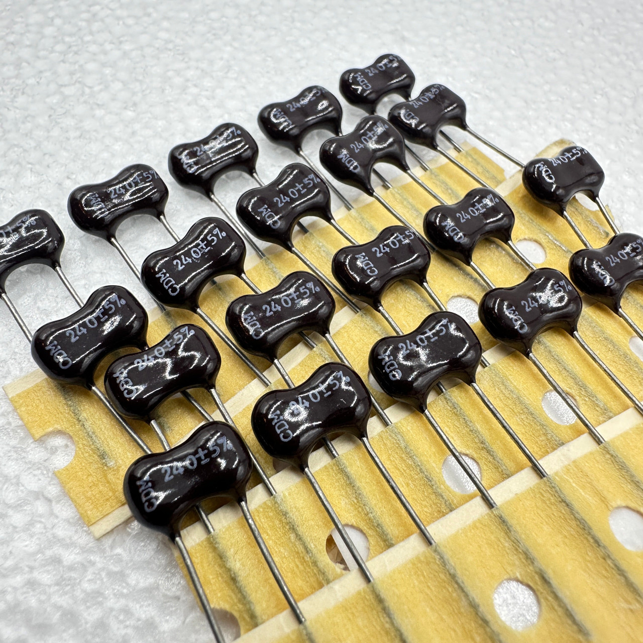 240pf 500v 5% Silver Mica Capacitors CD