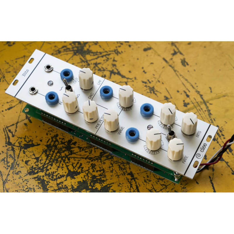 Clee Bitcrusher - synthCube