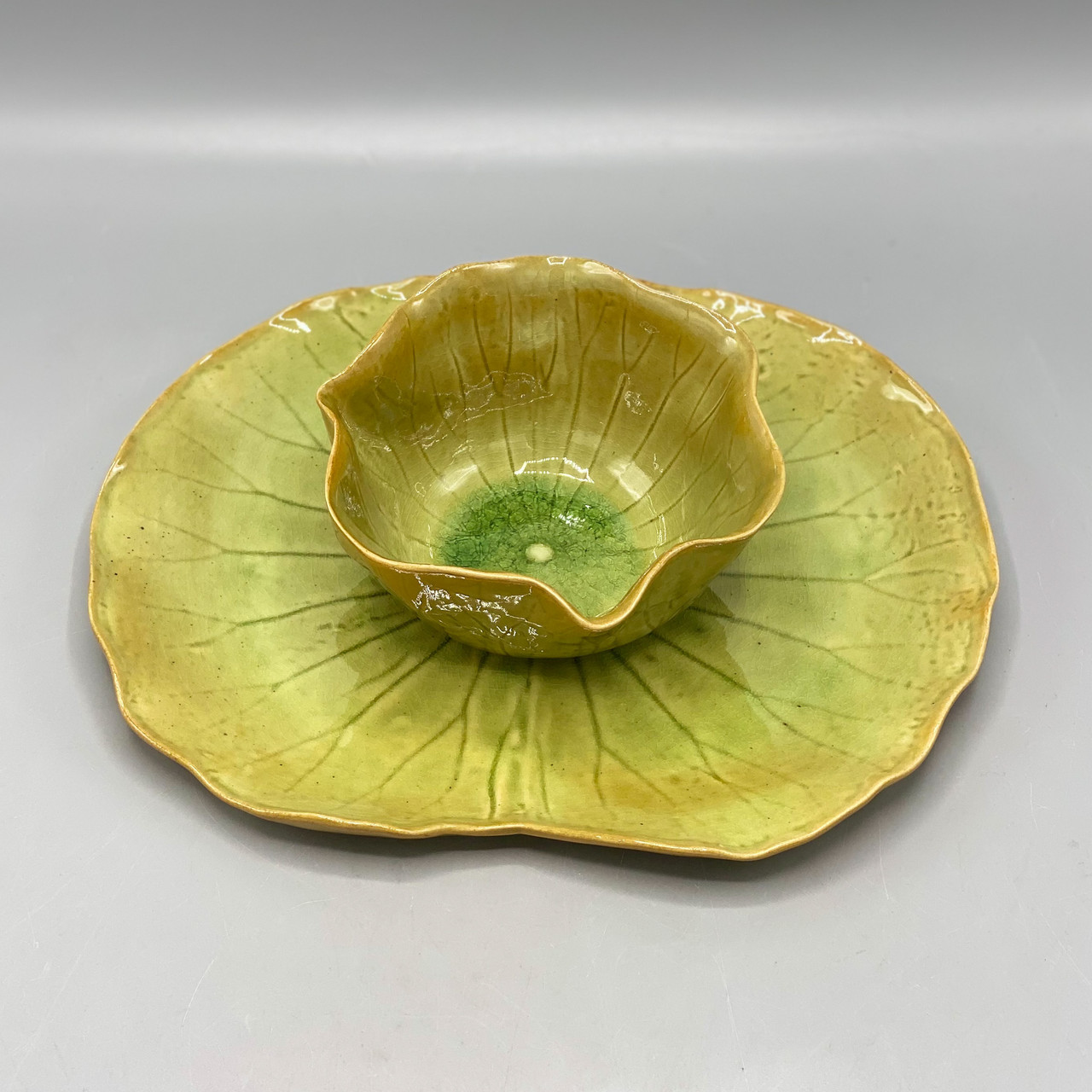 Water Lily Plate w/Bowl - Ocean Springs Mercantile