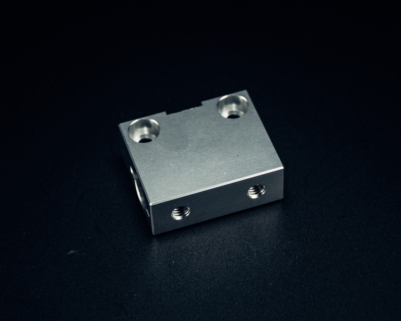 Mounting Block & Screws | AG362