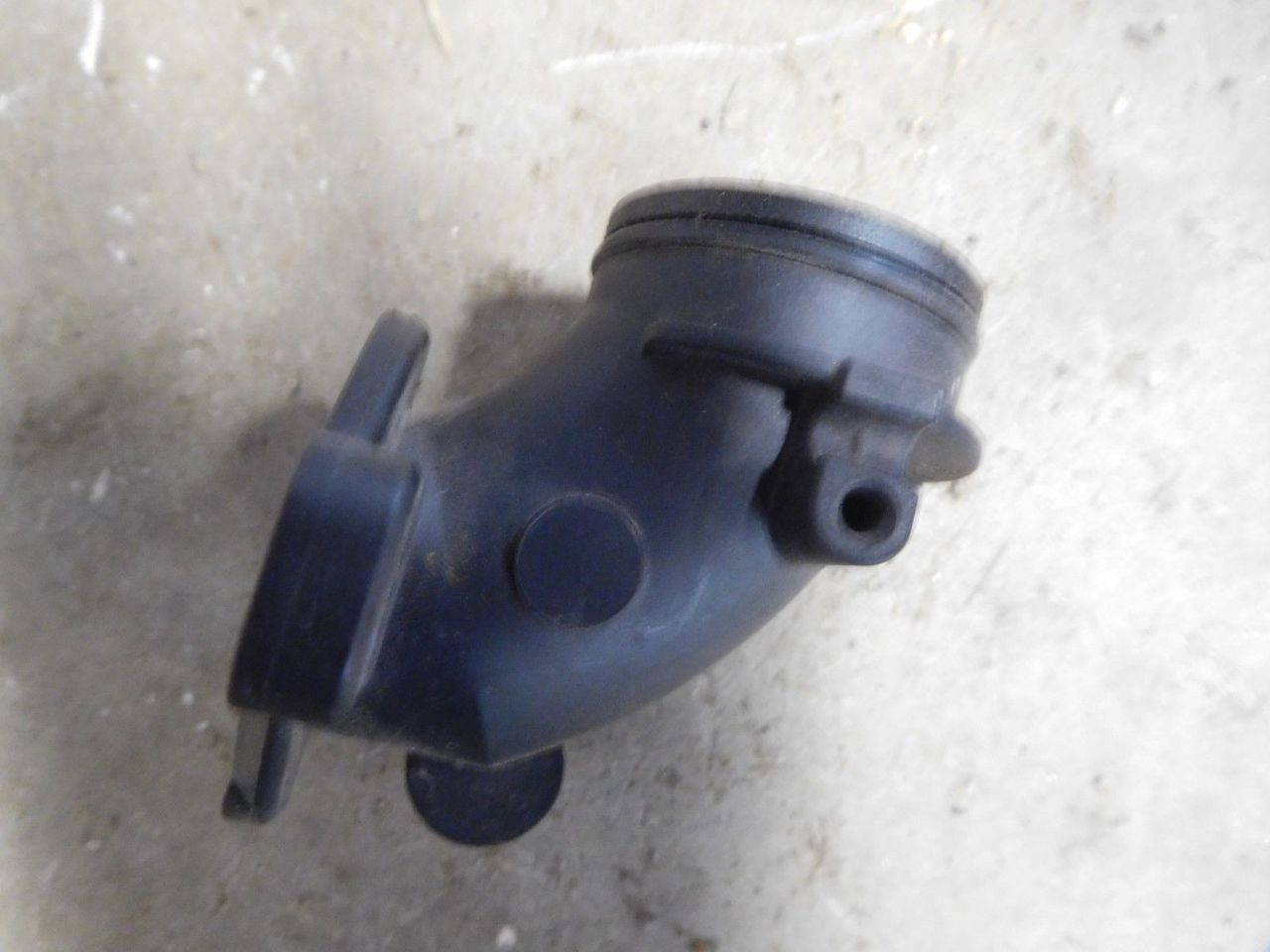 Briggs & Stratton Intake Elbow PT# 697122 - Andys Small Engine Salvage