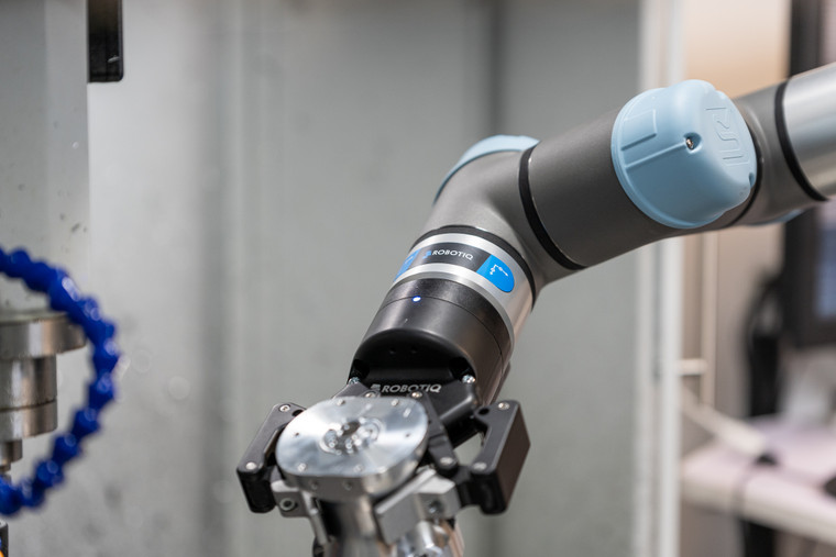 Robotiq 2F-85 Adaptive Gripper | Industrial Parallel Gripper for ...