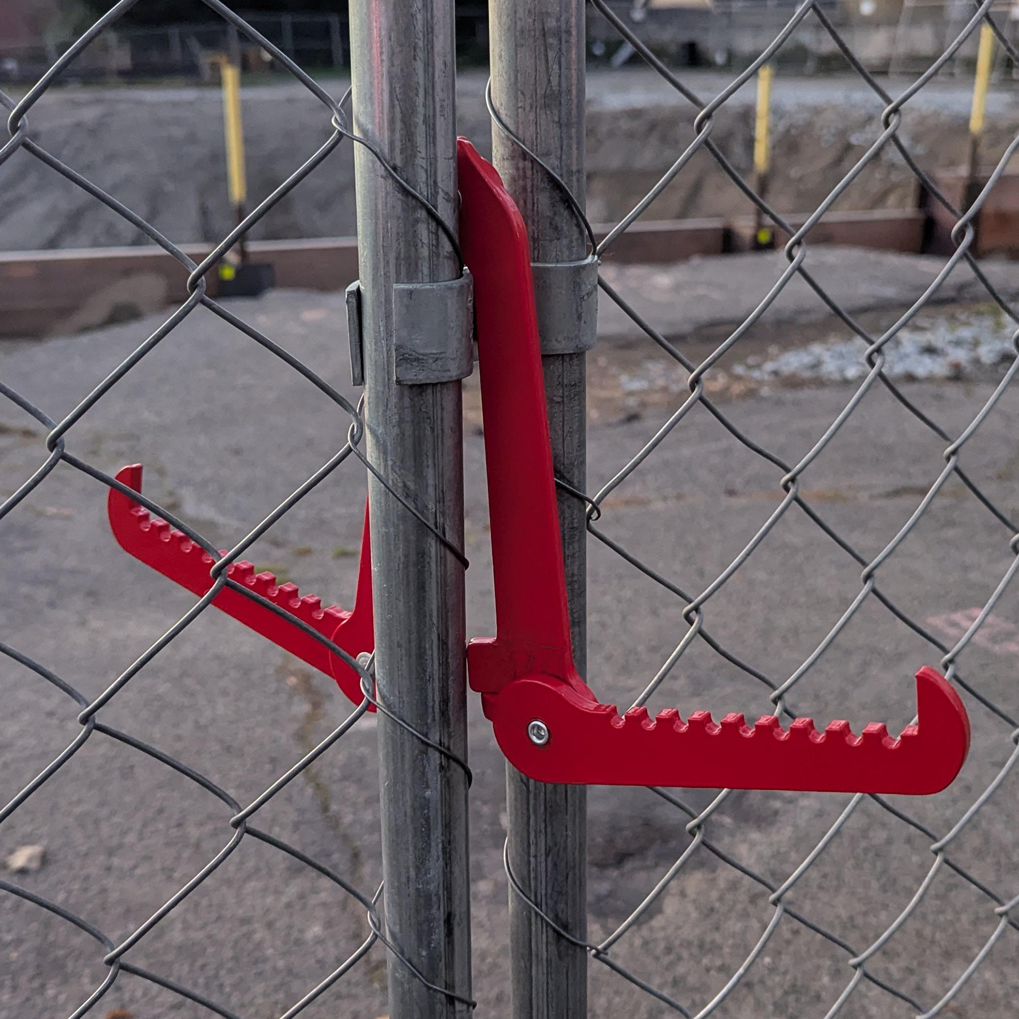 RTT Folding Fence Climbers