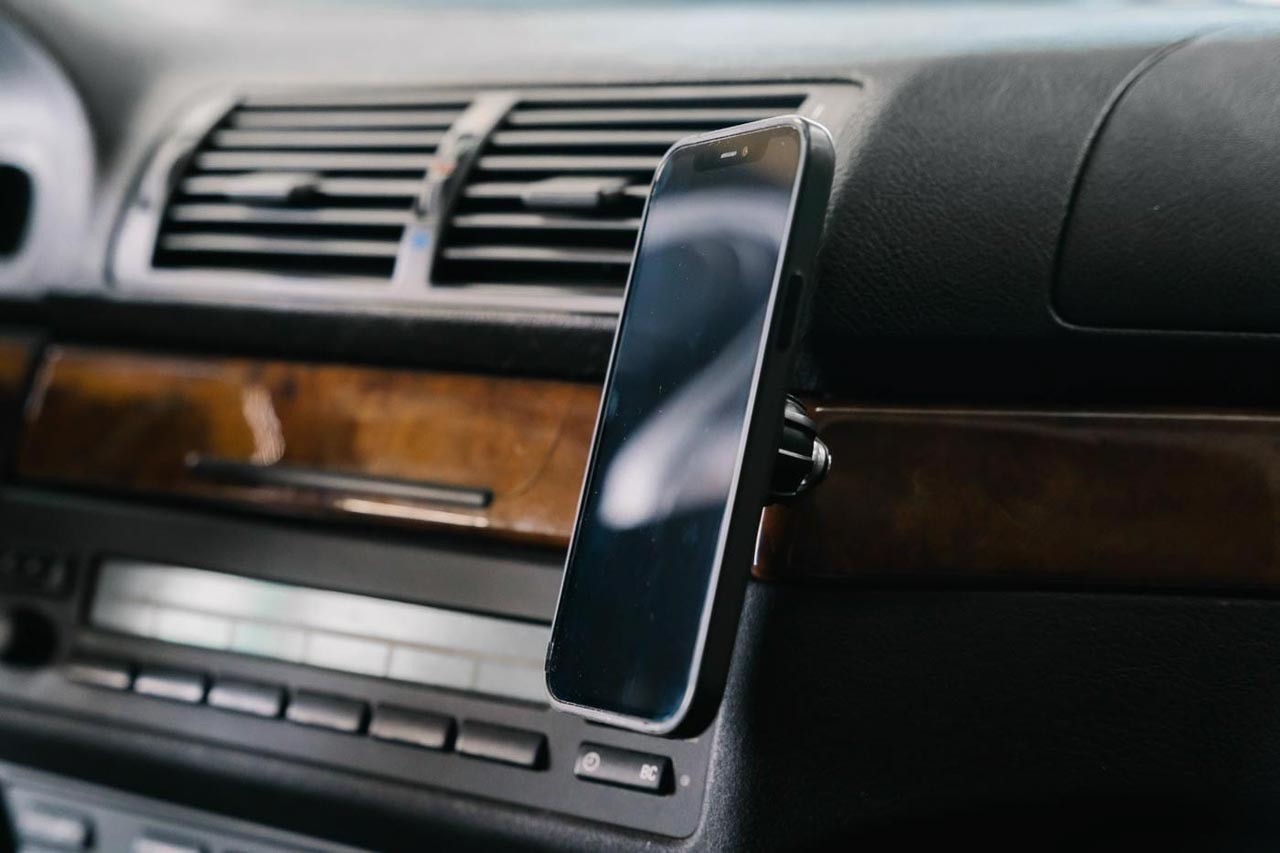 BMW E39 Magnetic Car Phone Mount - ExactFit