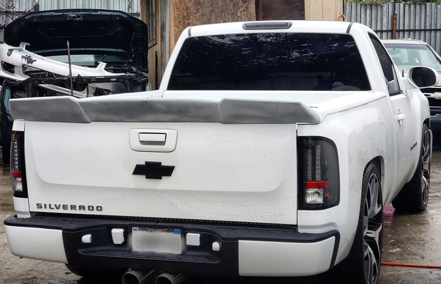 1999-2006 00 01 02 03 04 05 Chevy Silverado Spoiler Fiberglass Crespon wing