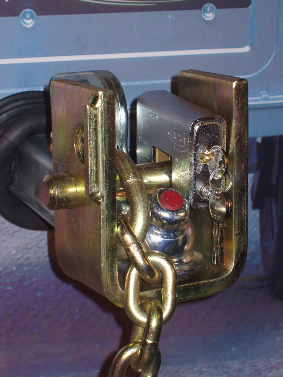 UNIVERSAL 50MM BALL HITCH LOCK - KT Supplies