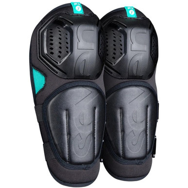 Seven Youth Particle Pee Wee Knee Guards (Black) - Revco.ca