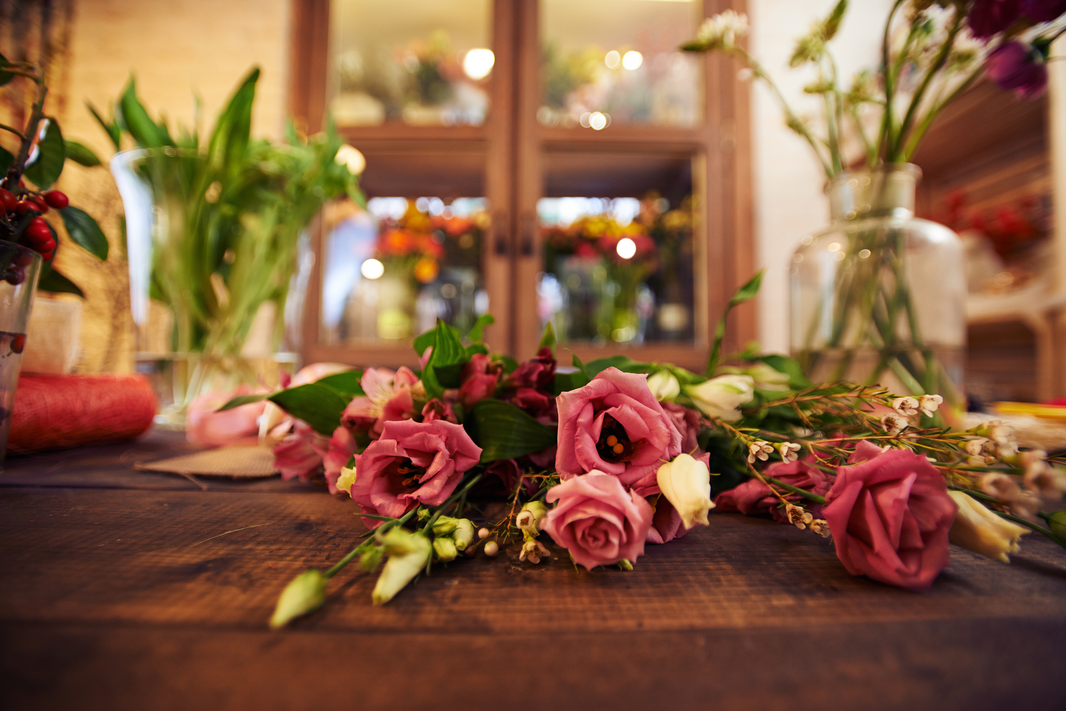 Beautiful Flowers You Should Choose As a Centerpiece for Your Dining ...
