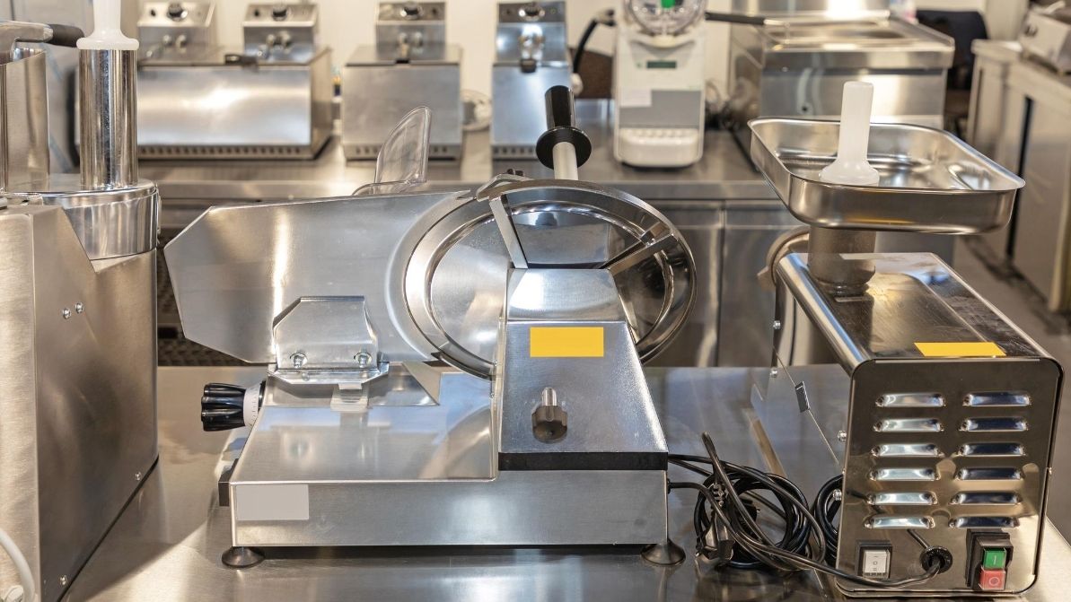 Ways To Optimize Your Deli Operation - Pro Restaurant Equipment