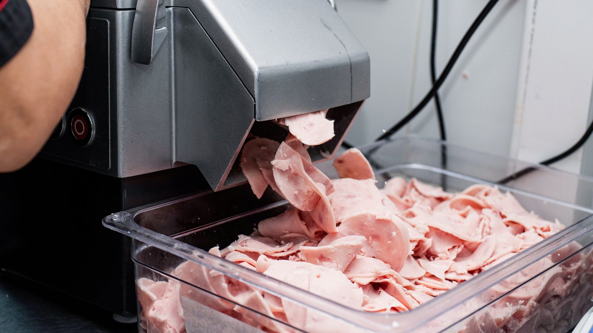 How Commercial Meat Cutters Will Save Your Restaurant Money - Pro ...