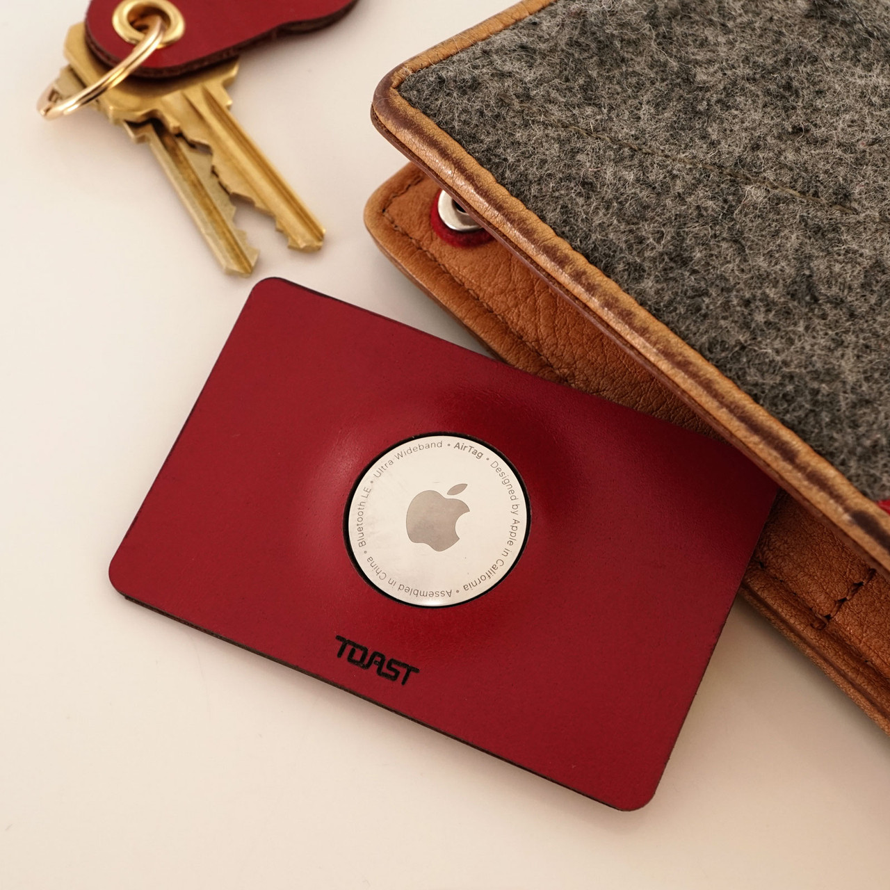 Apple AirTag leather wallet card |Toast | Made in USA
