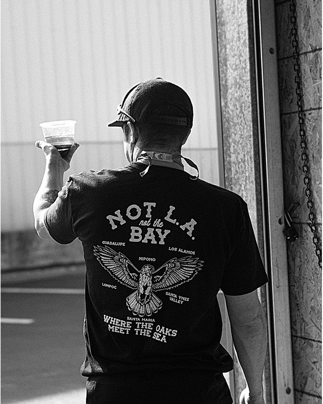 Red Tail Hawk Tee - Black - Esteem Surf