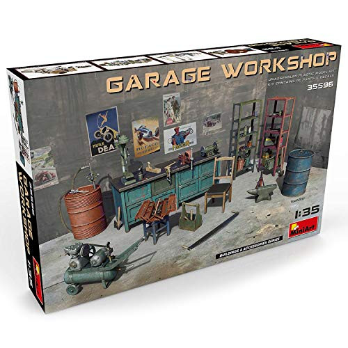 Gigantics Colossal Mantis Diorama Model Kit - Warehousesoverstock