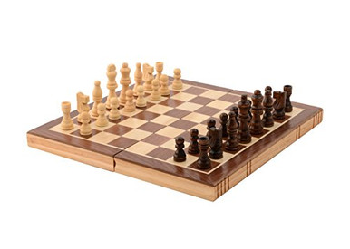Kangaroo Folding Wooden Chess Set With Magnet Closure - Warehousesoverstock
