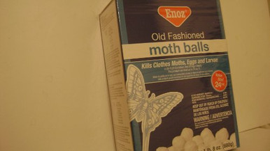 NEW Enoz Old Fashioned Moth Balls Value Size 24 Ounces Large Box 680 G ...