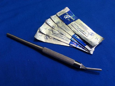 1 O.R GRADE ROUND SCAPEL HANDLE 3 ANGLED BENT CURVED plus 50 STERILE ...
