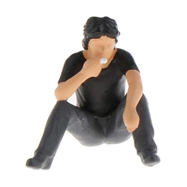 LoveinDIY 1-64 Street Scene Diorama Figures Middle-Aged Uncle Resin ...