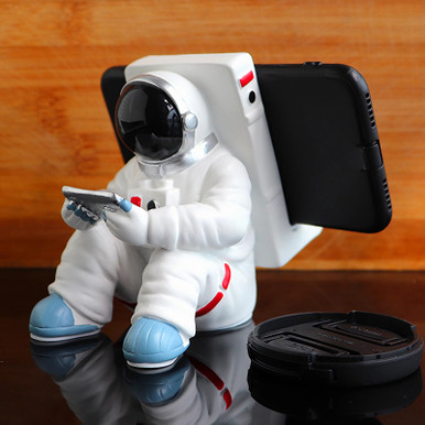 YIHONGYIPIN Cell Phone Stand, Astronaut Anime Phone Holder,Desktop ...