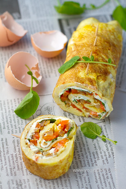 Omelette Roulade w/ Smoky Fried Potatoes, Cream Cheese, Bell Pepper ...