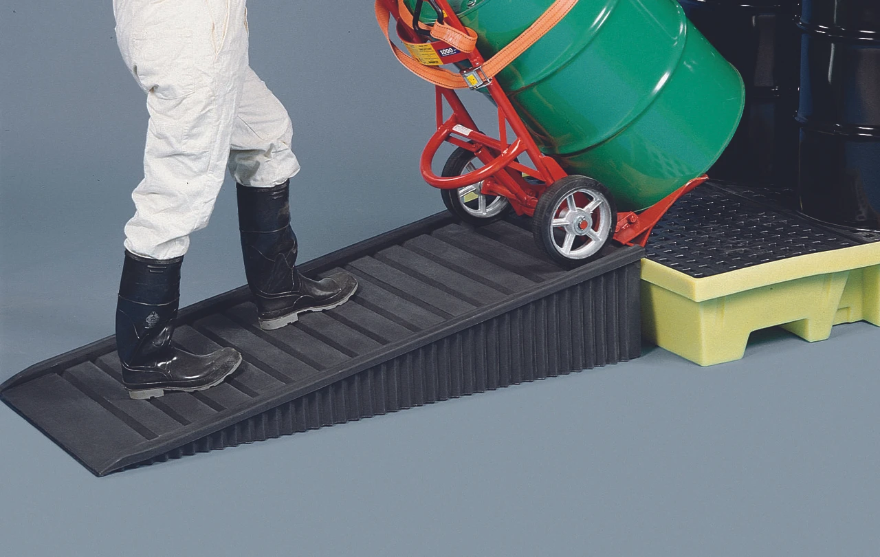 Poly Spill Pallet Ramp | ENPAC