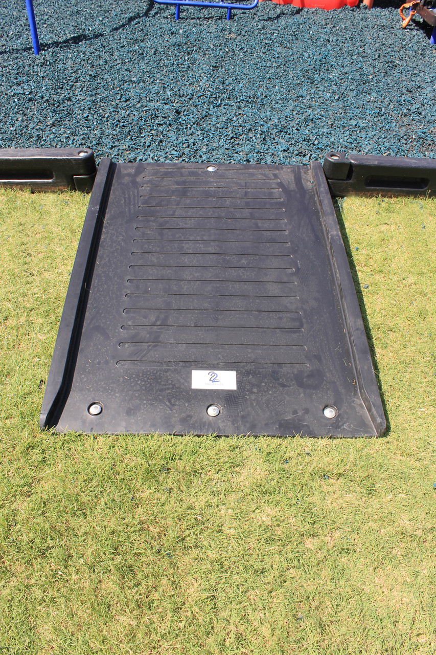 ADA Half Ramp for 8" Timbers | Noahsplay.com