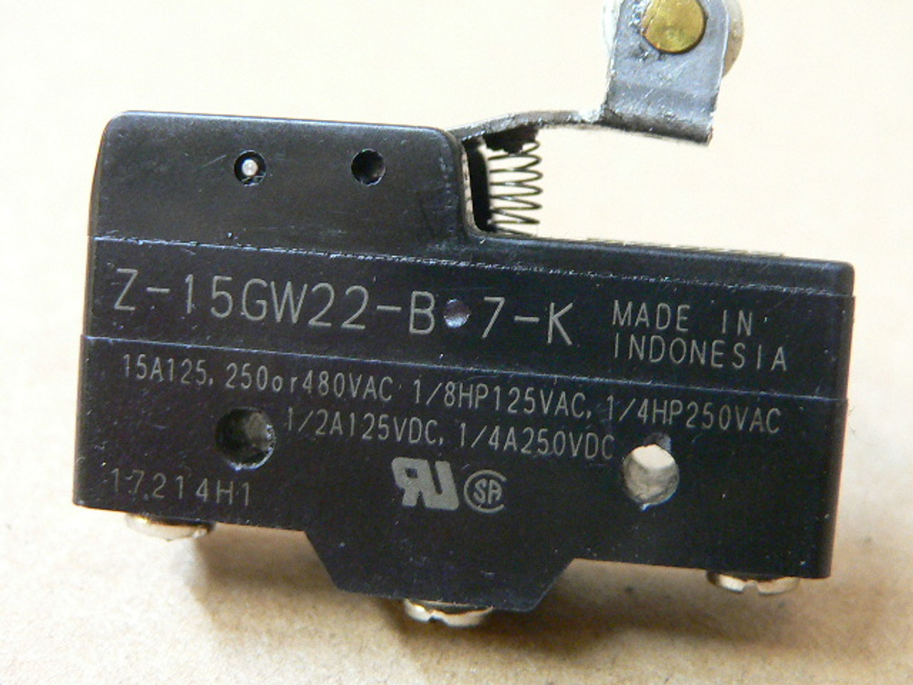 Roller Microswitch - Omron Industrial Automation Z-15GW22-B7-K - Fen Industrial