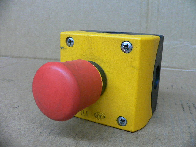 Eaton Moeller Emergency Stop Button 3R,4X,12,13 - Fen Industrial