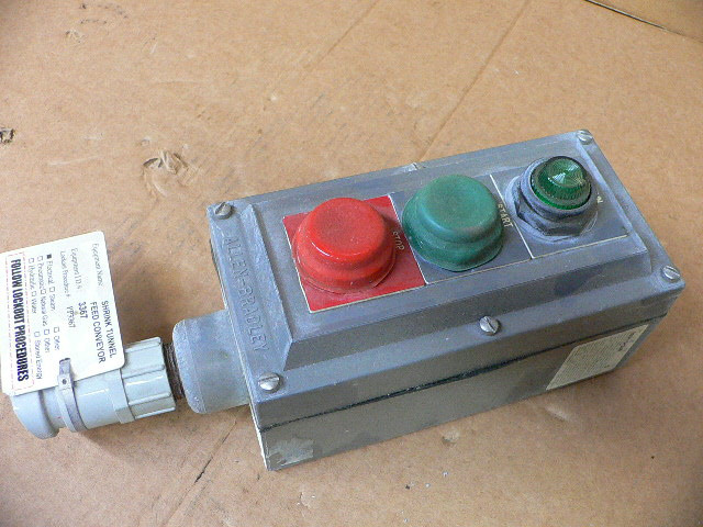 Allen Bradley 800H-3Hz4r Heavy Duty Pushbutton Enclosure - Fen Industrial