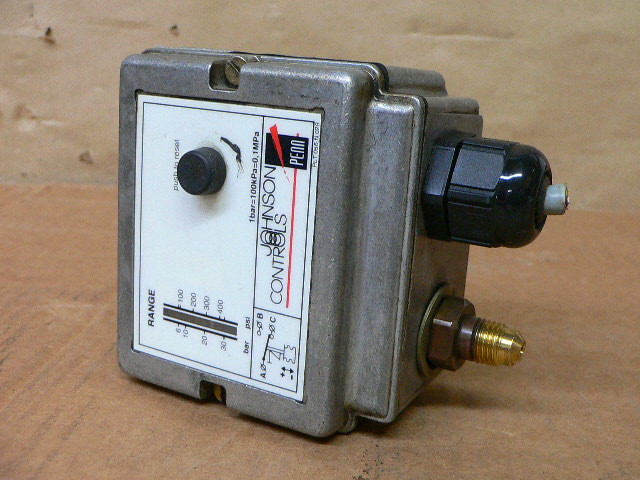 Johnson Controls P77beb-9350 Pressure Switch - Fen Industrial