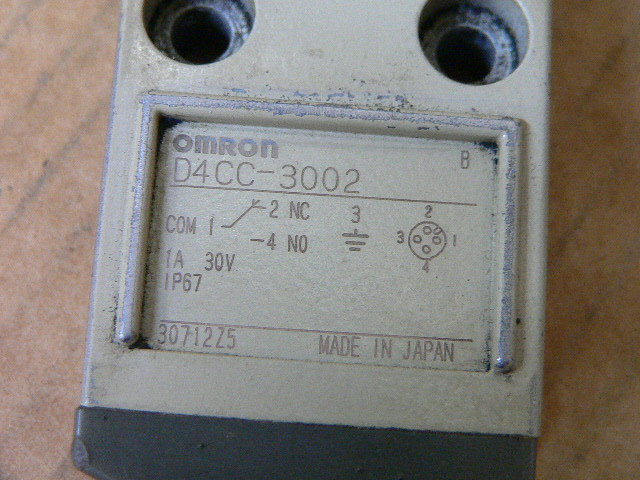 Omron D4cc-3002 Limit Switch - Fen Industrial